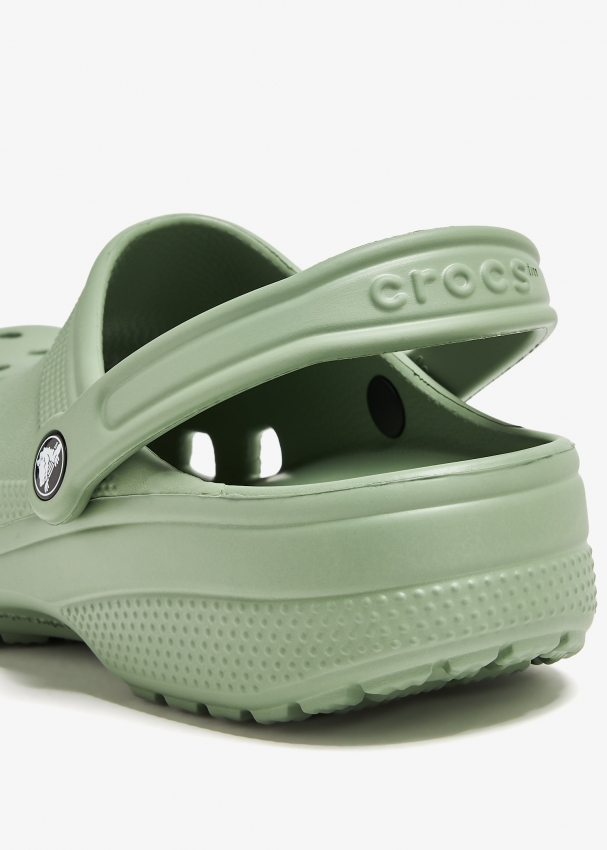 Crocs Classic clogs for Men - Green in UAE | Level Shoes