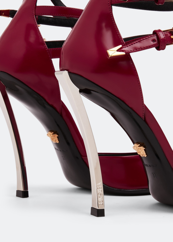 Versace Pin-point pumps for Women - Red in UAE | Level Shoes