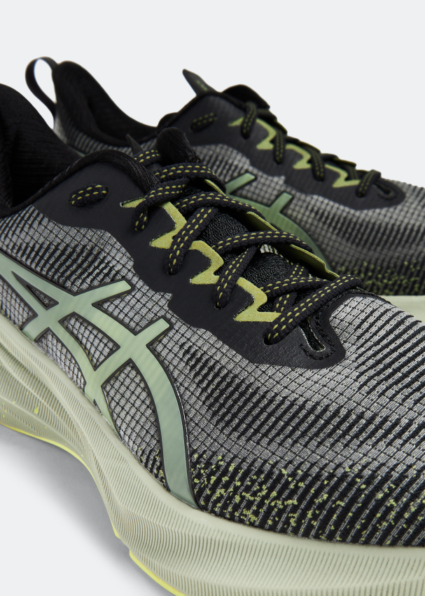 ASICS Novablast 3 LE sneakers for Men - Black in UAE | Level Shoes