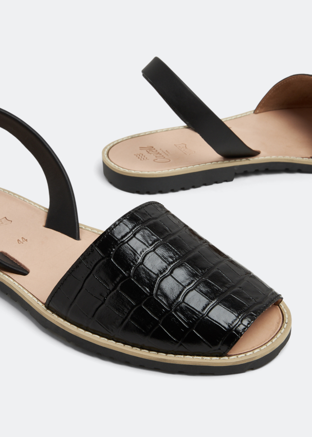 Castell Croc-embossed sandals for Men - Black in KSA | Level Shoes