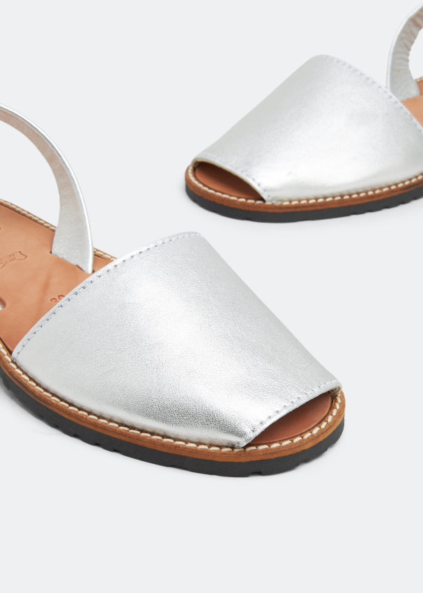 Castell Madonna sandals for Women - Silver in UAE | Level Shoes