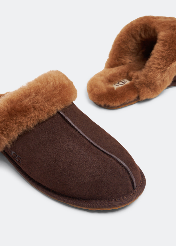 Ugg Scuffette II slippers for Women - Brown in Kuwait | Level Shoes