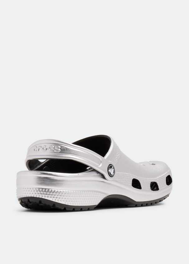 Crocs Classic clogs for Women - Silver in UAE | Level Shoes