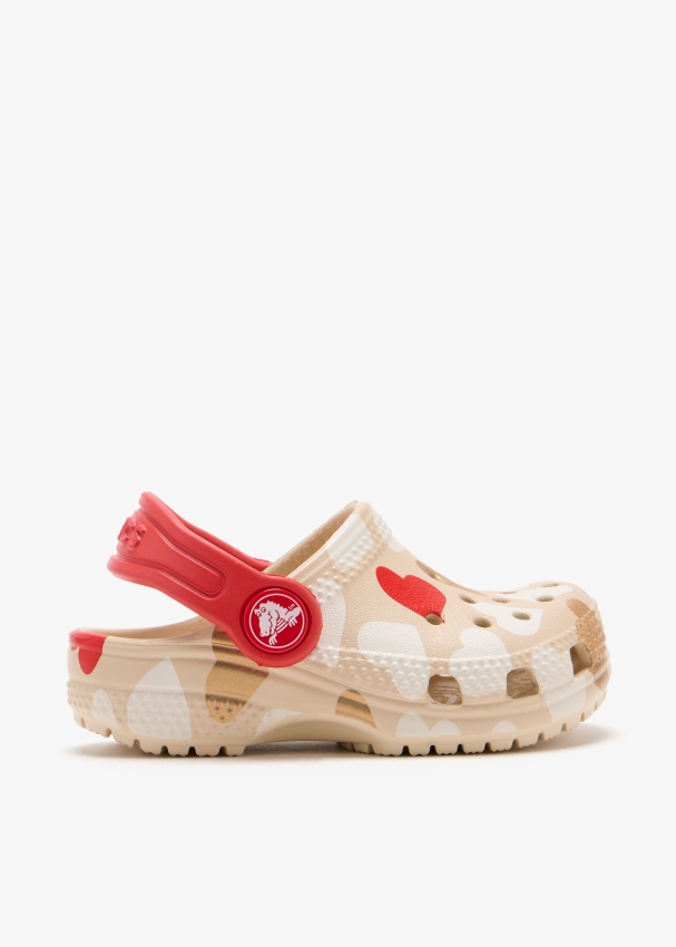 Crocs Classic heart-print clogs for Kids Unisex - Beige in UAE | Level ...