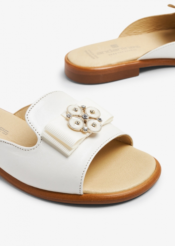 Andanines Leather embellished sandals for Girl - White in UAE | Level Shoes
