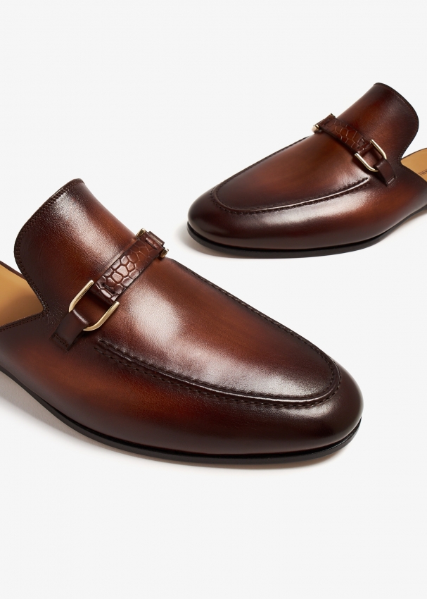 Magnanni Buckle slippers for Men - Brown in UAE | Level Shoes