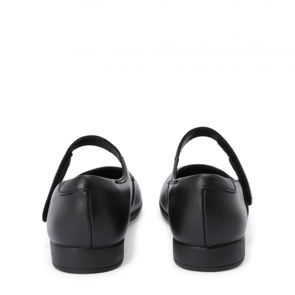 Clarks Scala Pure shoes for Girl - Black in UAE | Level Shoes