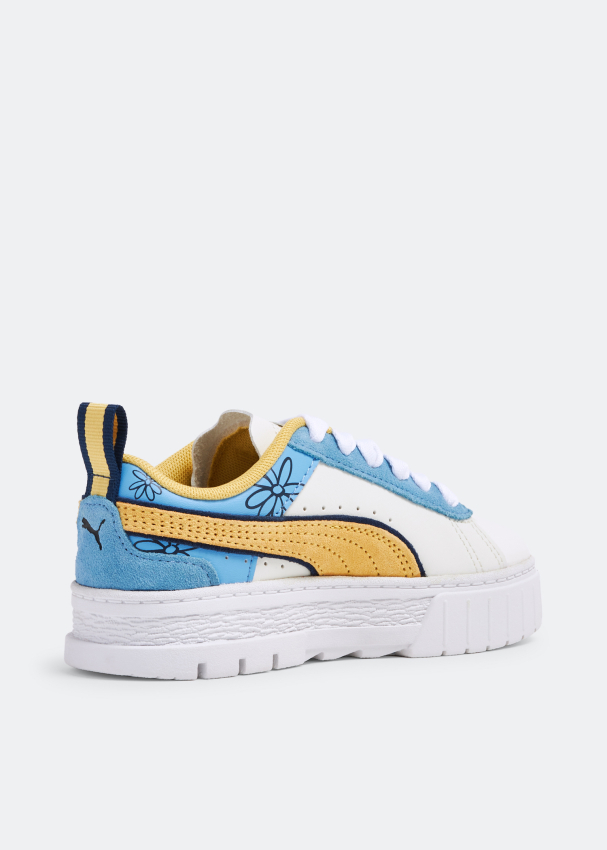 Puma x The Smurfs Mayze sneakers for Unisex - White in Kuwait | Level Shoes