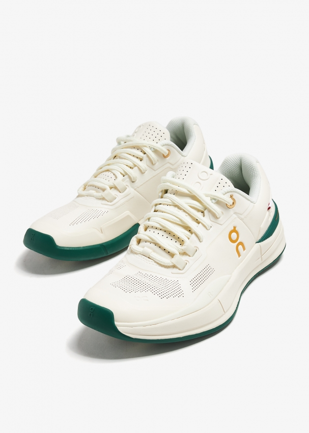 On x BEAMS The Roger Pro sneakers for Men - White in UAE | Level Shoes