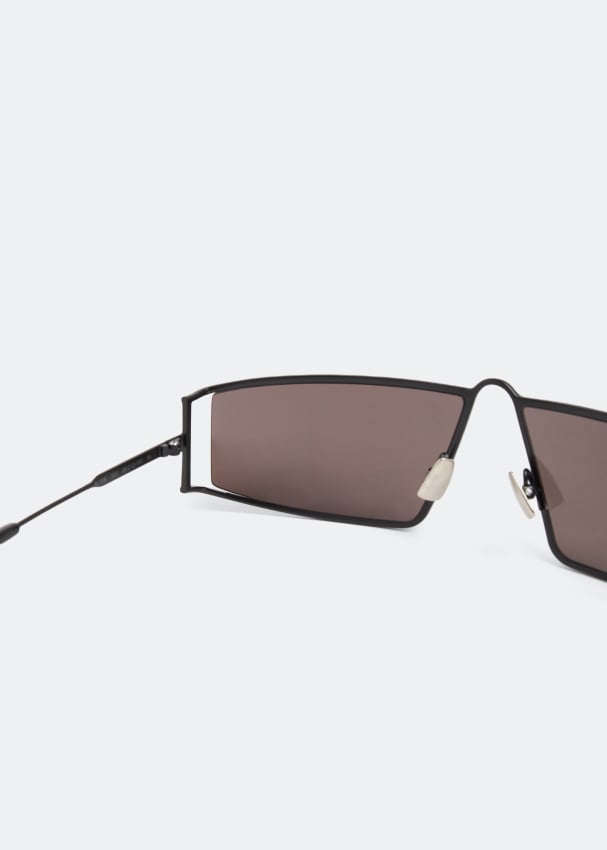 Saint Laurent SL 606 sunglasses for Women - Black in UAE | Level Shoes