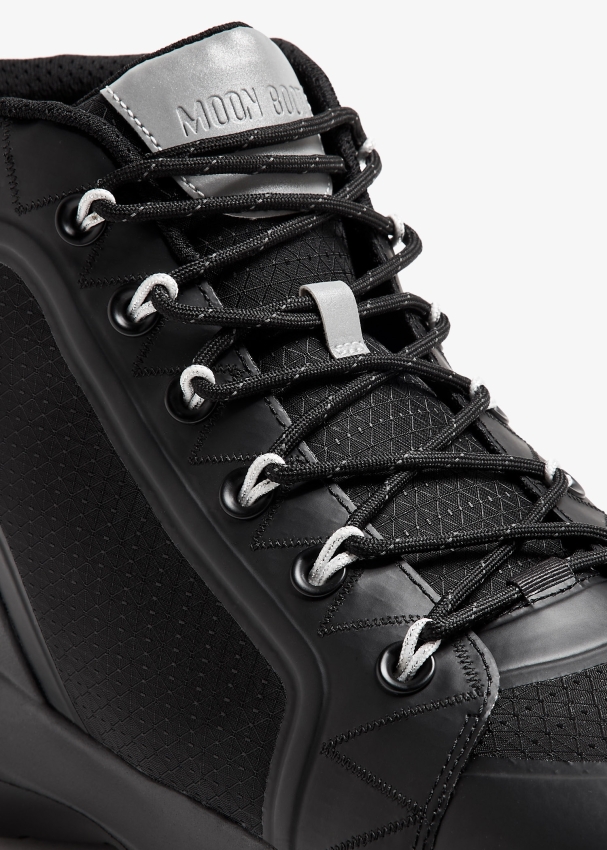 Moon Boot Luna Trek Mid boots for Men - Black in UAE | Level Shoes