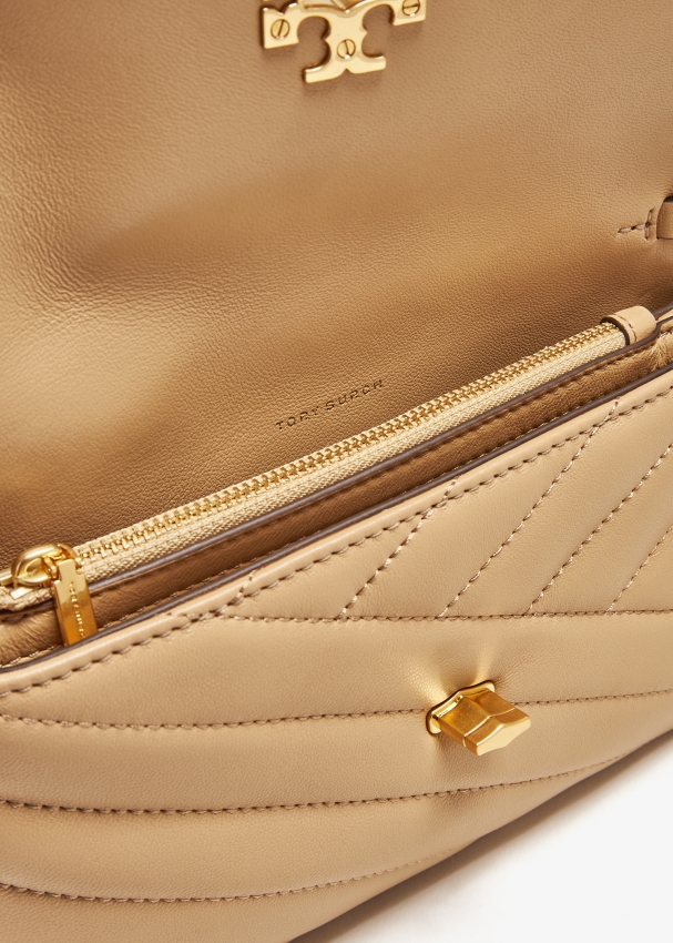 Tory Burch Kira chevron chain wallet for Women - Beige in UAE | Level Shoes