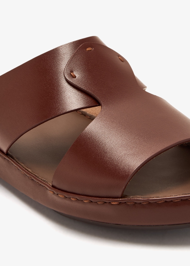 LAGGAR Crown Craft sandals for Men - Brown in UAE | Level Shoes