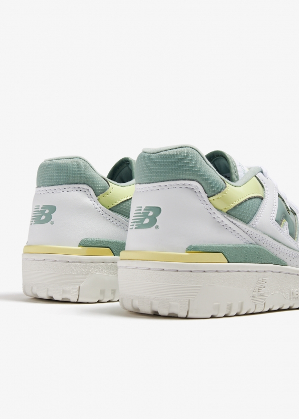 New Balance BB550 sneakers for Women - White in Qatar | Level Shoes