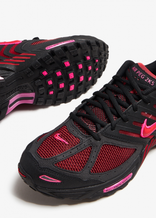 Nike Air Peg 2K5 sneakers for Men - Red in UAE | Level Shoes