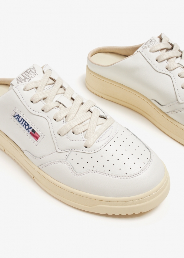 Autry Medalist mule sneakers for Women - White in UAE | Level Shoes