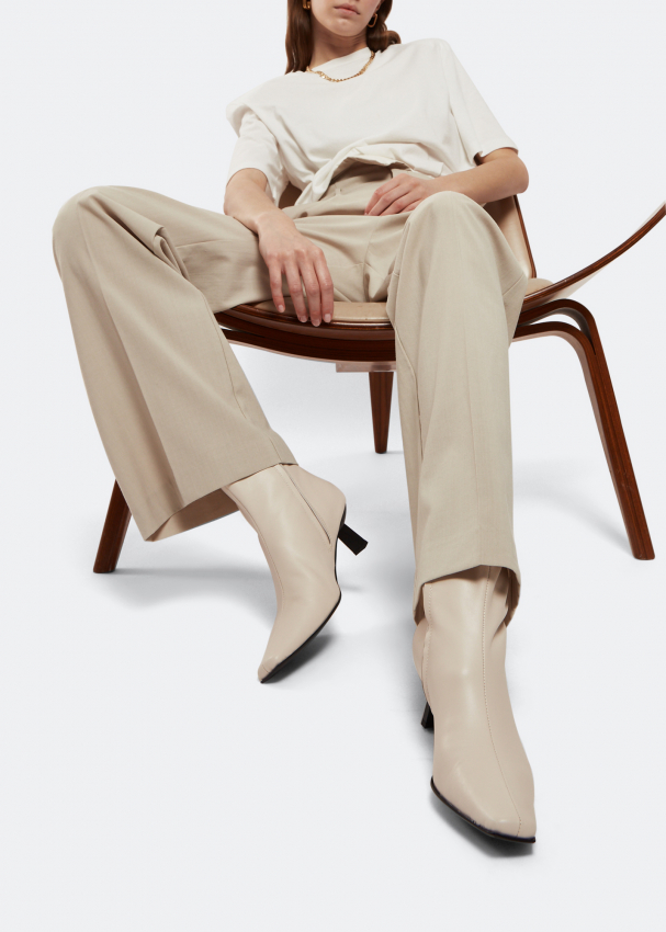 Senso Orly boots for Women - White in UAE | Level Shoes