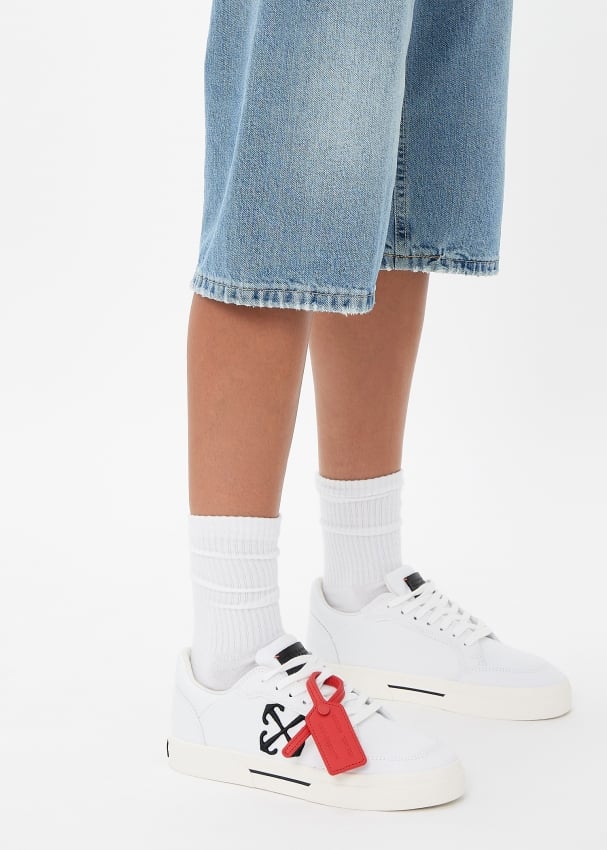 Off-White Low Vulcanized sneakers for Women - White in UAE | Level Shoes
