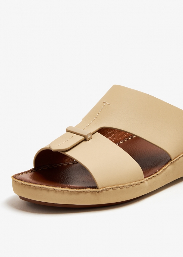 Private Collection Cerchio sandals for Men - Beige in UAE | Level Shoes