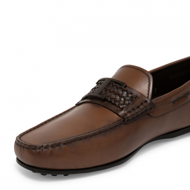 Tod's Timeless City Gommino driving shoes for Men - Brown in UAE ...
