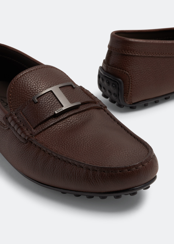 Tod's Timeless Gommino driving loafers for Men - Brown in UAE | Level Shoes