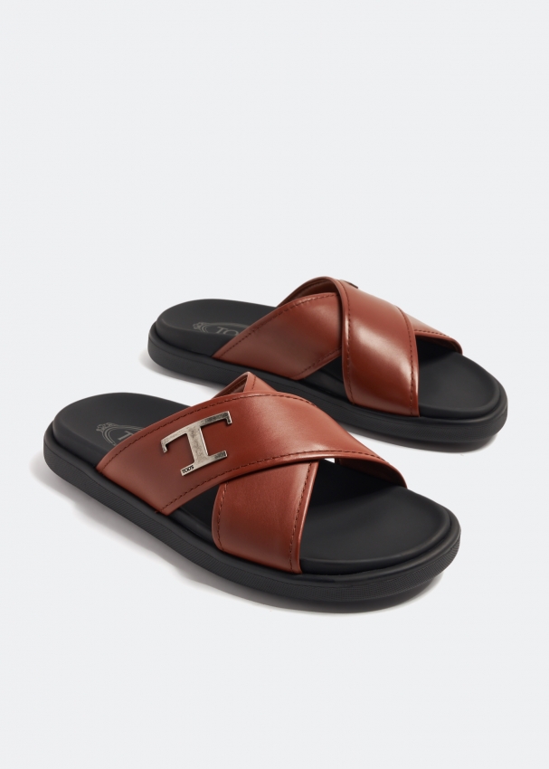 Tod's Timeless sandals for Men - Brown in UAE | Level Shoes